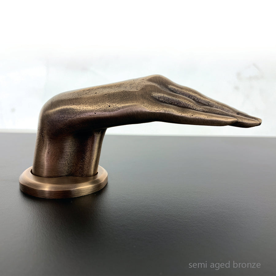 Artemis furniture handle – Philip Watts Design
